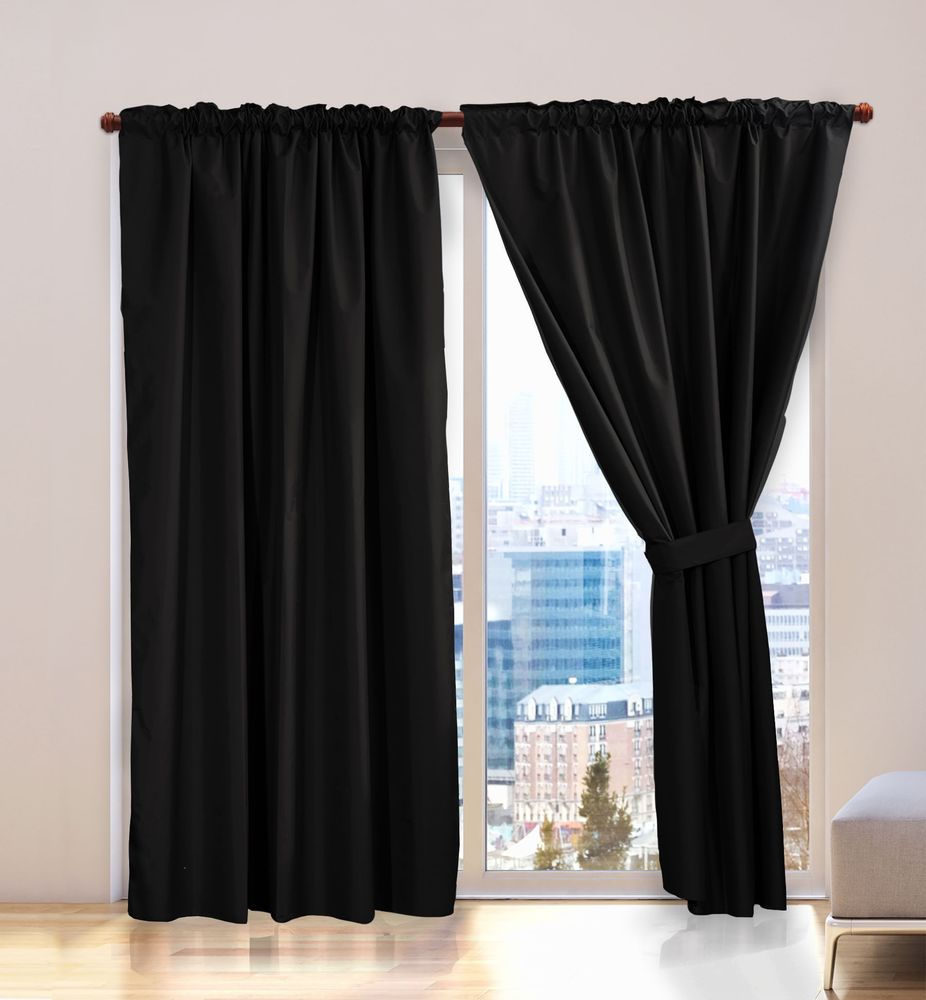 Cortina de Ambiente Black Out Vinílica Negro