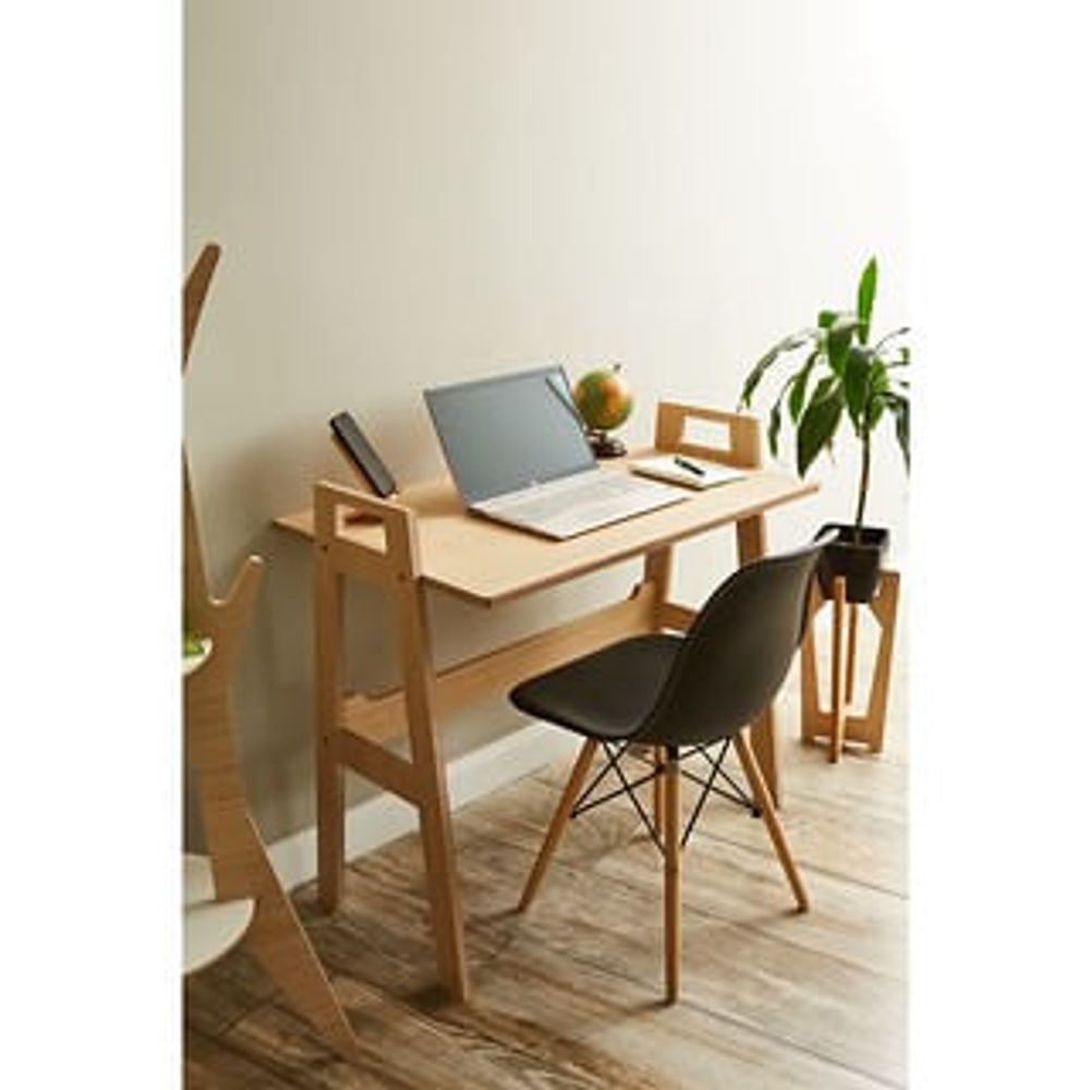 Escrotorio Web moderno y funcional. Color Roble