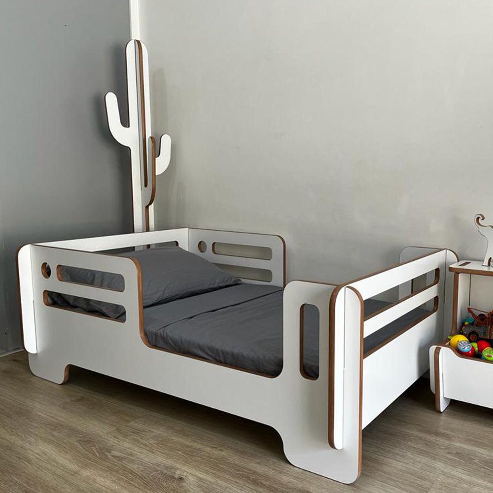 Cama baja con barandas integradas - Blanca