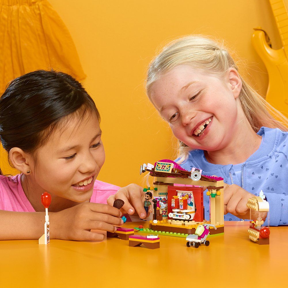 Set de construcción LEGO Friends Andrea's Park Performance 41334